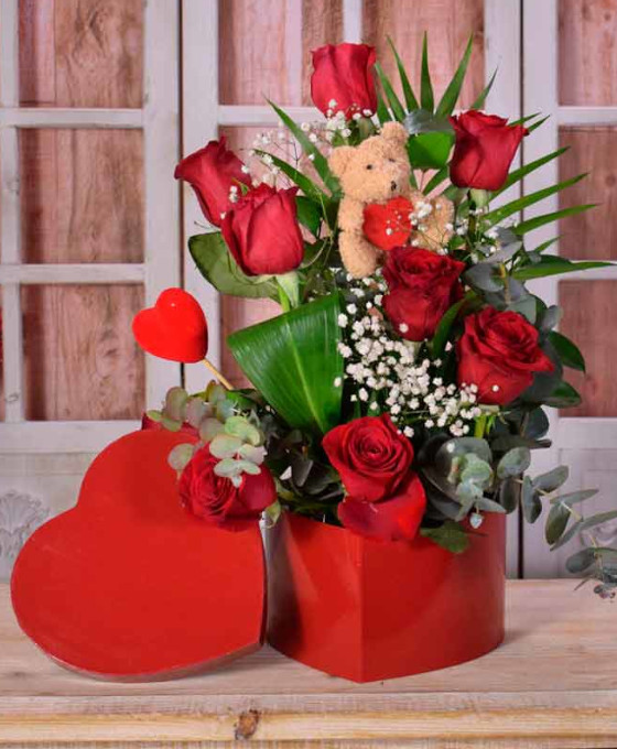 Caja Corazón 9 Rosas | Enviar Rosas Rojas | Floristería Sevilla Este